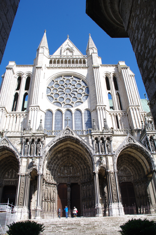 The stained glass of Chartres Cathedral | Tim Unwin's Blog
