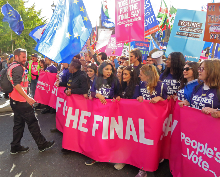 Marching for a “People’s Vote”, 19th October 2019 | Tim Unwin's Blog